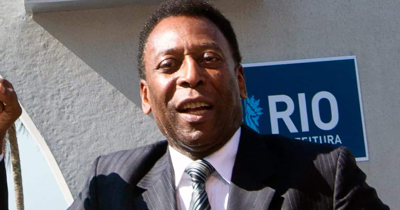 El mundo del fútbol se tiñe de luto: Muere Pelé a los 82 años - Solo ...